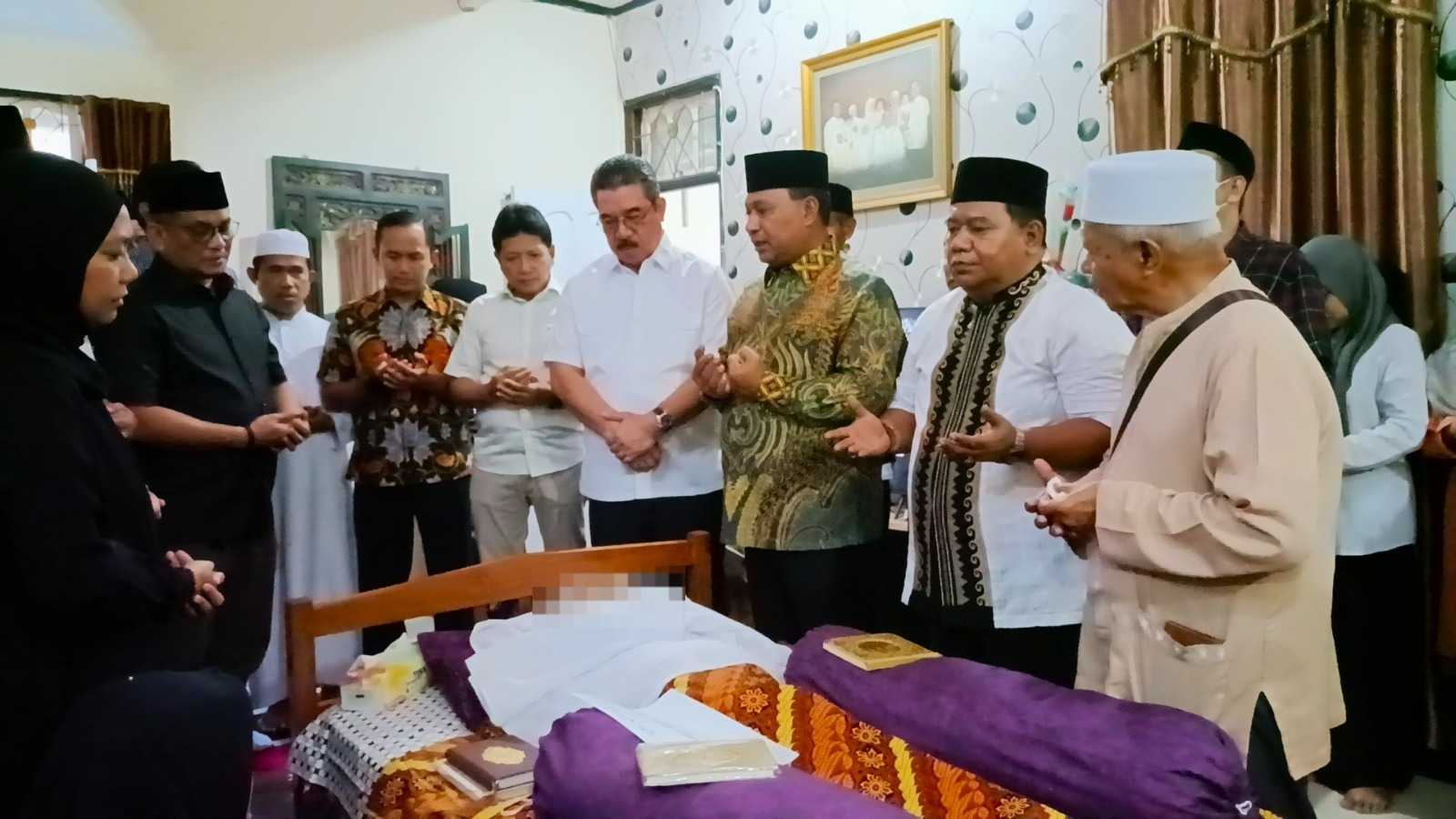 Imam Besar Al-Fatah Meninggal Dunia, Gubernur Sampaikan Belasungkawa Mendalam | Zona Maluku